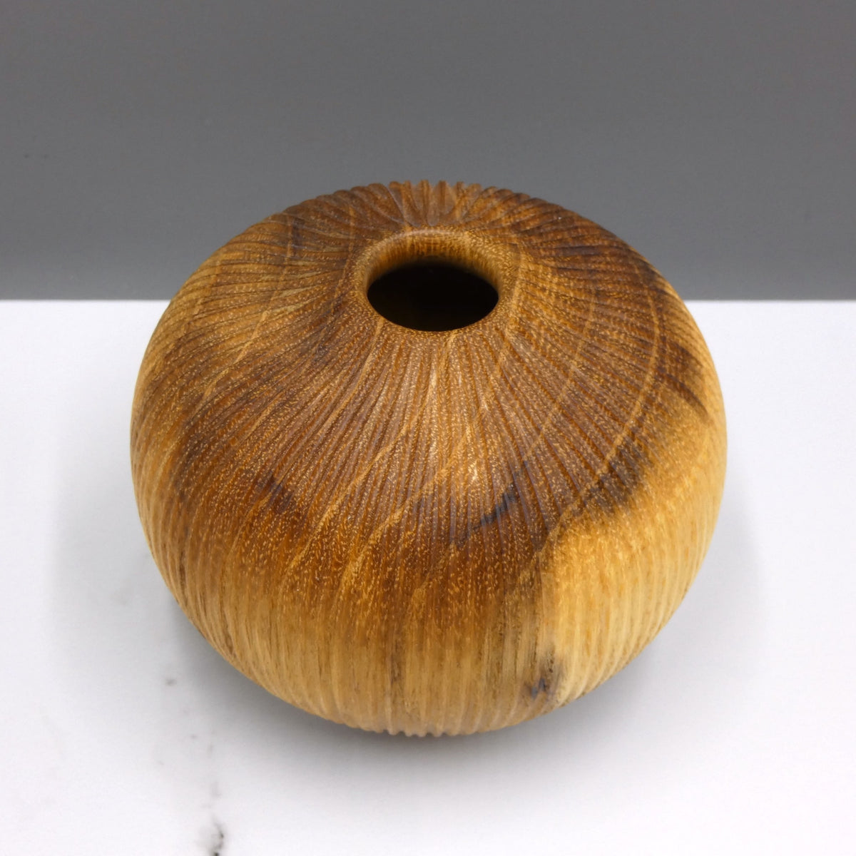 Carved Robinia Vase – Mid Cornwall Galleries